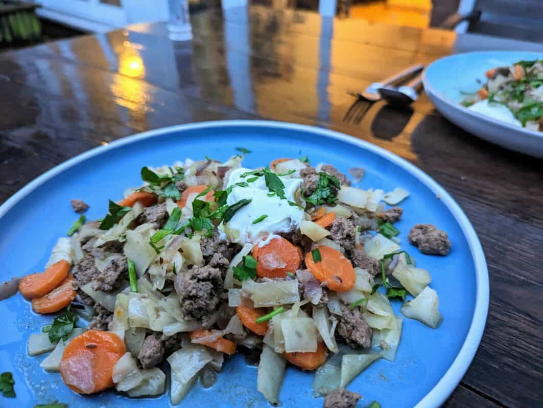 Omas Schmortopf mit Bio-Hackfleisch//SOJA-Hack und Weißkohl | Chris ...